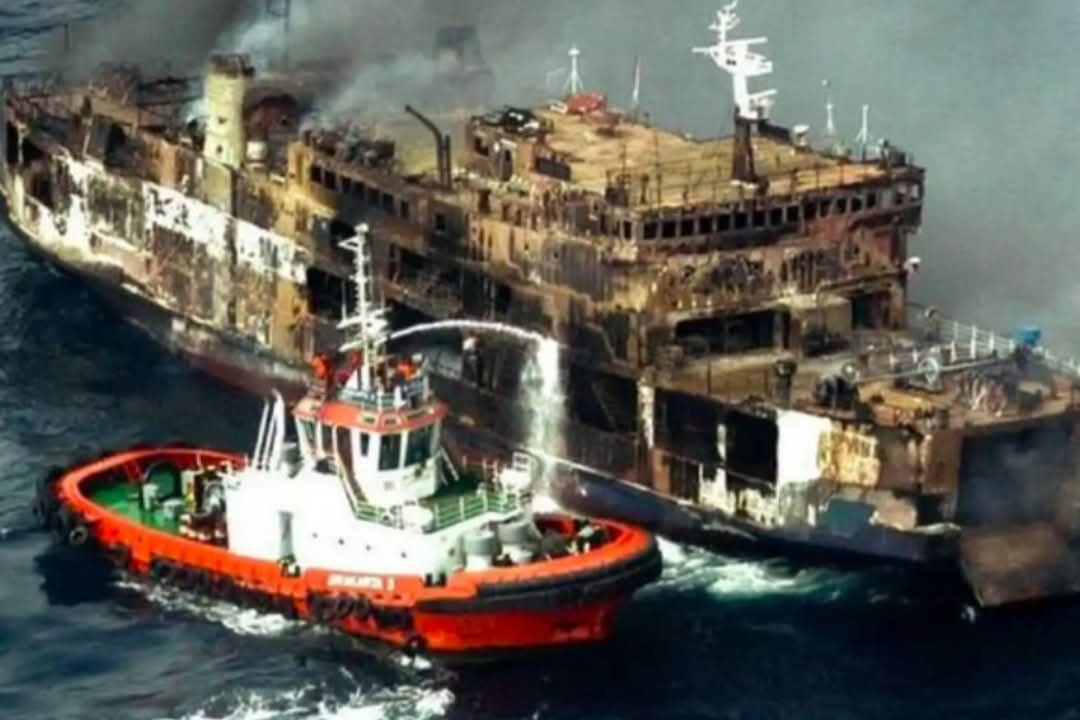 Kisah Kyai Pamungkas: LEVINA TERBAKAR DI LAUT ANGKER - Kyai Pamungkas