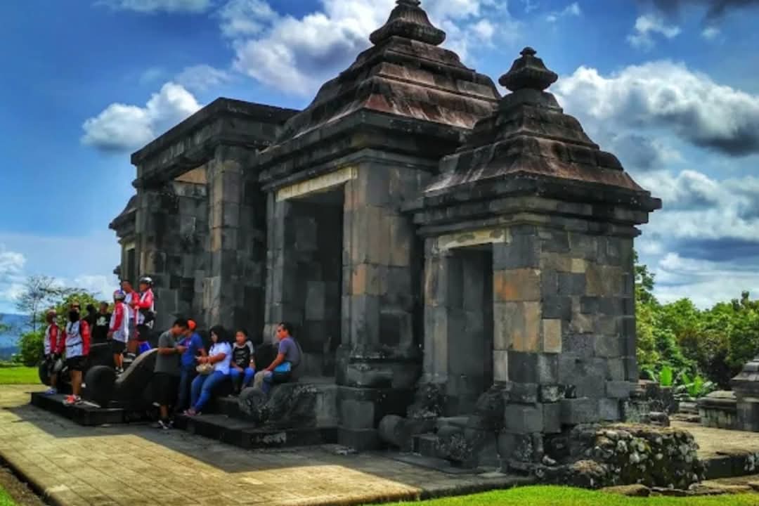 Panggonan Wingit: CANDI RATU BOKO, SLEMAN - Kyai Pamungkas